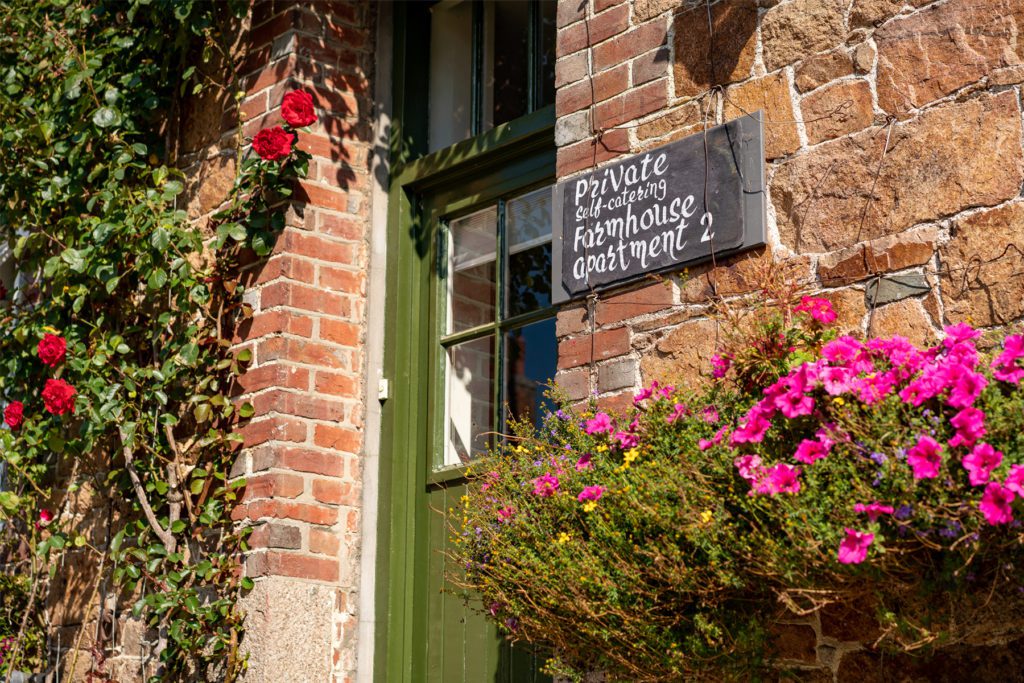 Botanic Gardens & Self Catering Cottages | Samarès Manor, Jersey